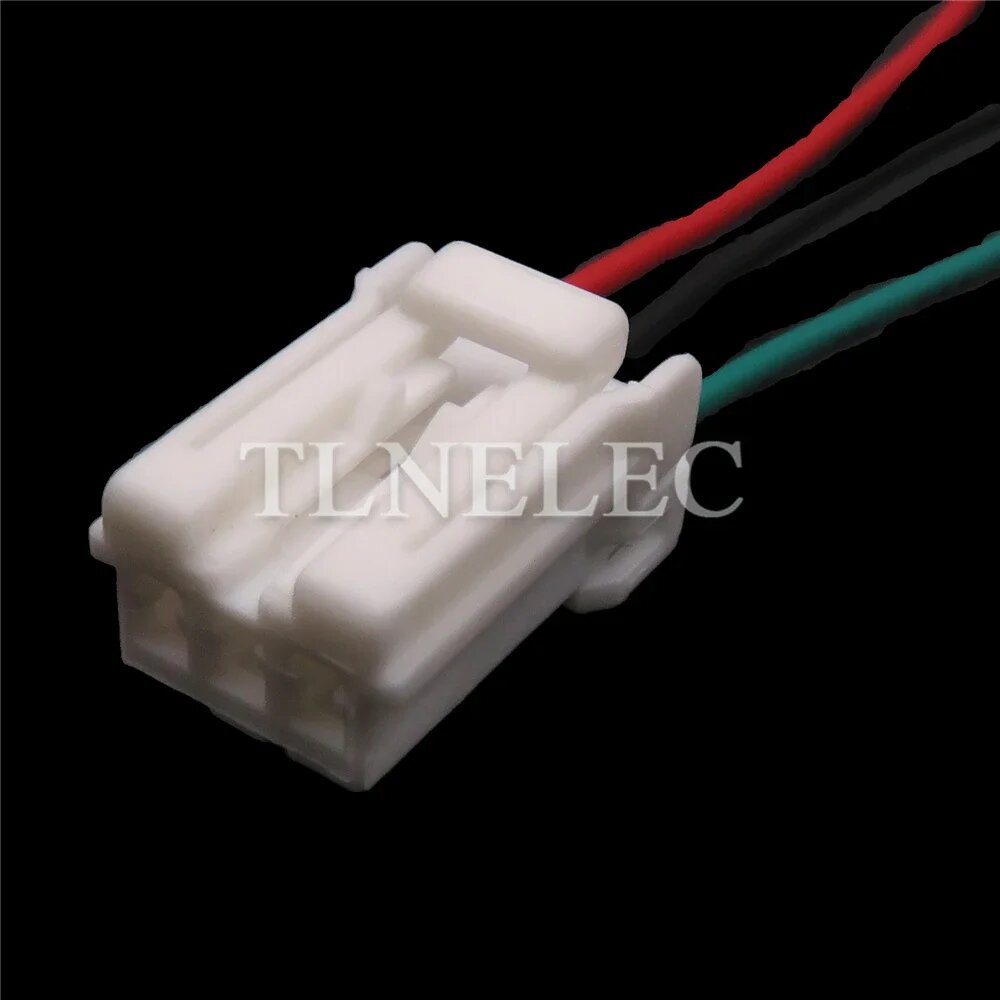 Разъем автомобильный 3-х контактный DJ7033Y-1.8-11, Цвет: female wires