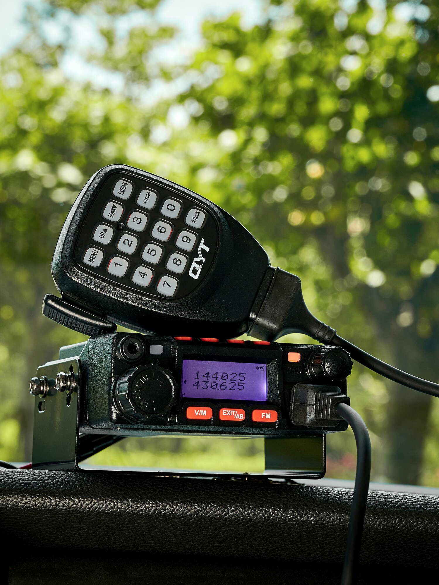 Компактная автомобильная рация QYT KT-8900 25Вт VHF/UHF, двухдиапазонная, для авто
