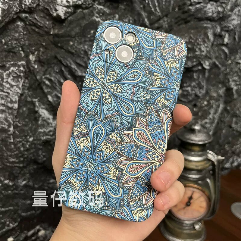 Чехол с жидкой гелевой защитой для iPhone 17 Pro, черный с синей мандалой, модель A12443