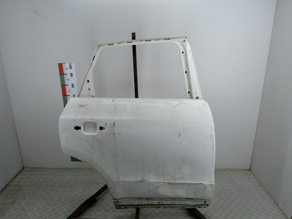 Дверь задняя правая Audi Q5 8R 8R0833052B арт. 2276420