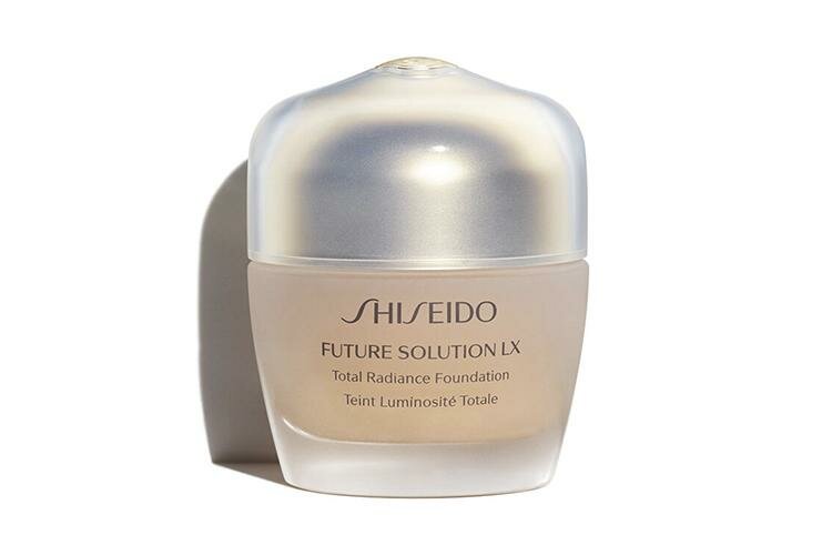 Тональный крем женский SHISEIDO Timeless Colored Glaze Royal Collection, G2/G2