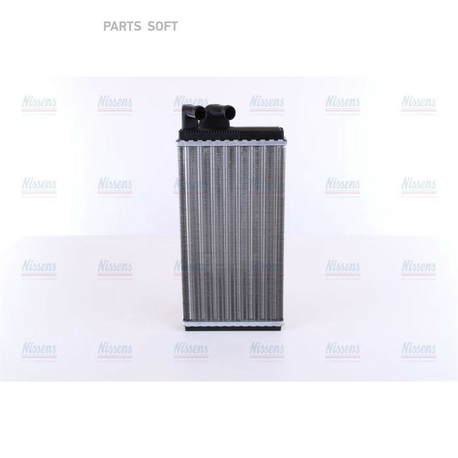 NISSENS 70230 Радиатор отопителя AUDI 100 (C2) (76-) 2.0 ()