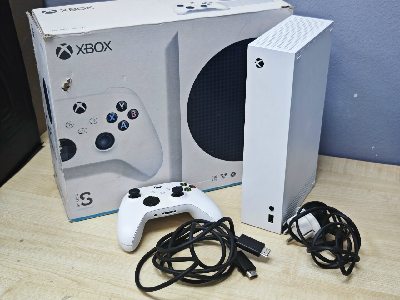 Игровая приставка Microsoft Xbox Series S 512 Gb SSD, white Б/У уценка