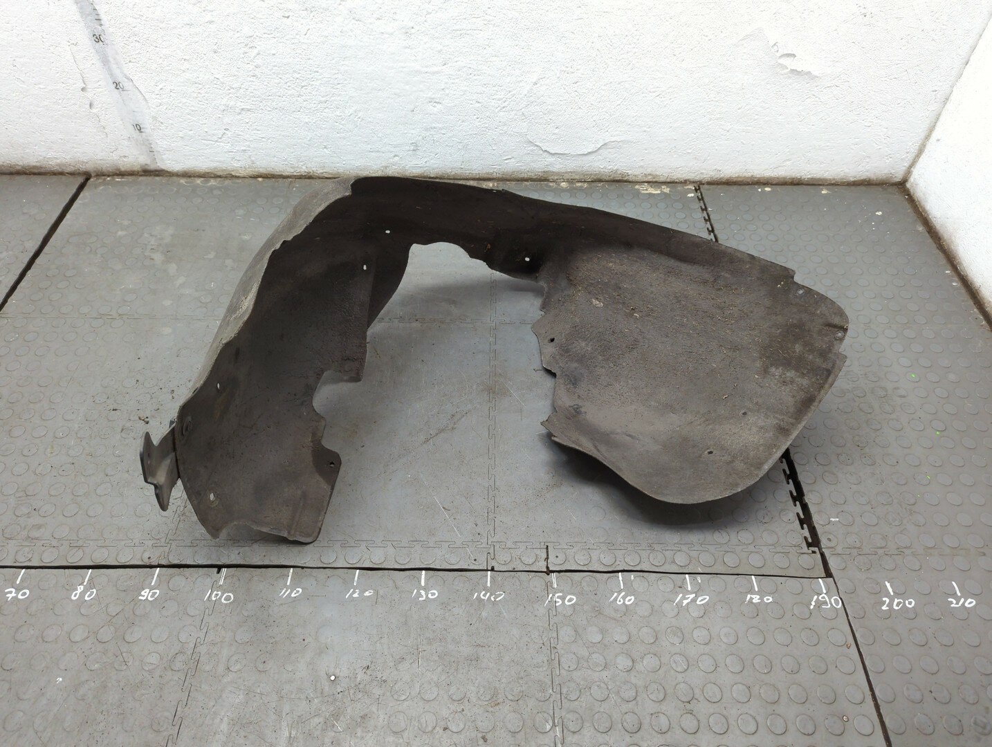 Защита арок (подкрылок) левая передняя Audi A4 (B7) Б/У