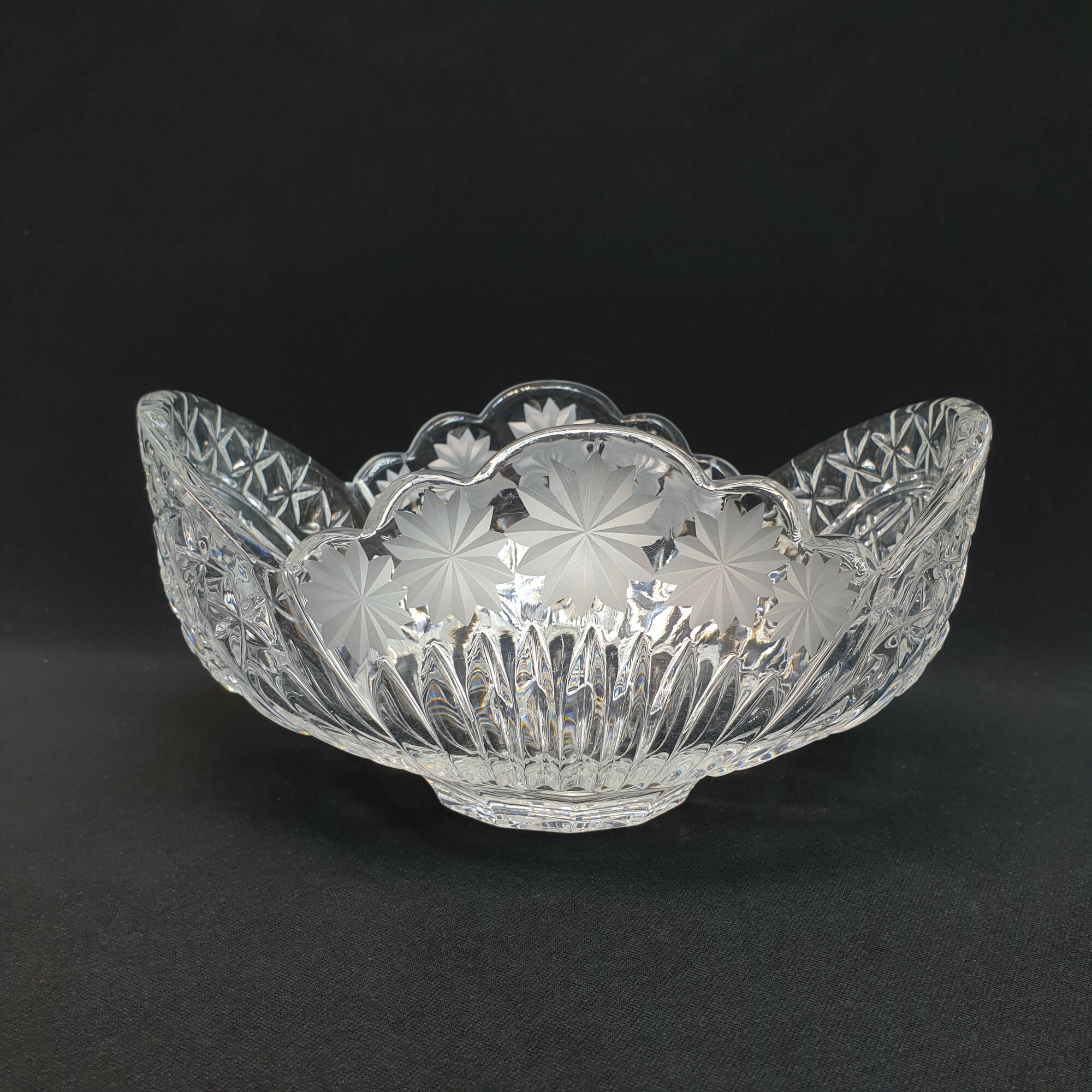 Винтажный салатник 19х14 см, хрусталь, алмазная резка, 700 мл, СССР.