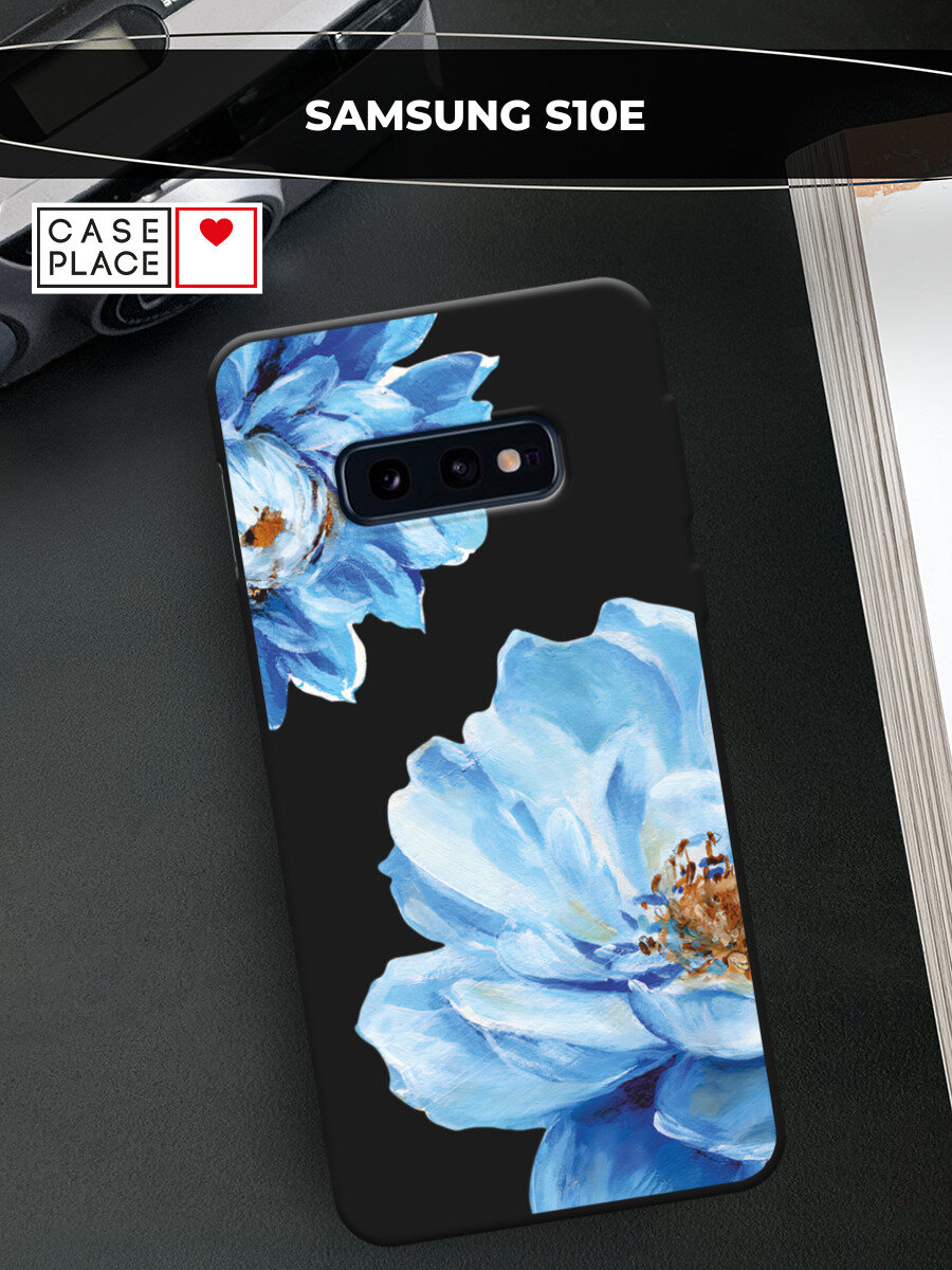 Черный матовый чехол на Samsung Galaxy S10E / Самсунг Галакси S10E с принтом Голубые клематисы