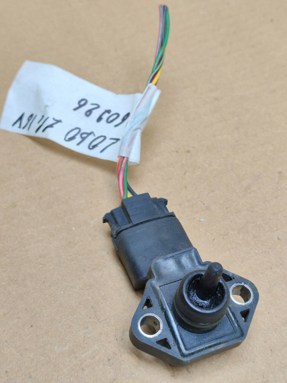 Датчик абсолютного давления Bosch 0261230013 (Hafei Brio)