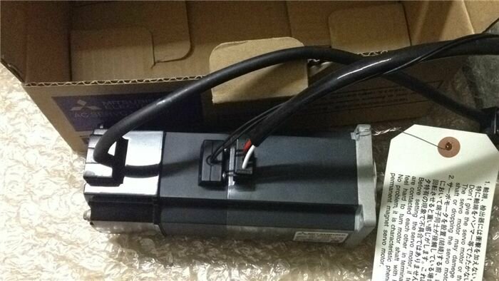 Модуль MITSUBISHI AC SERVO MOTOR HC-MFS43B ORIGINAL