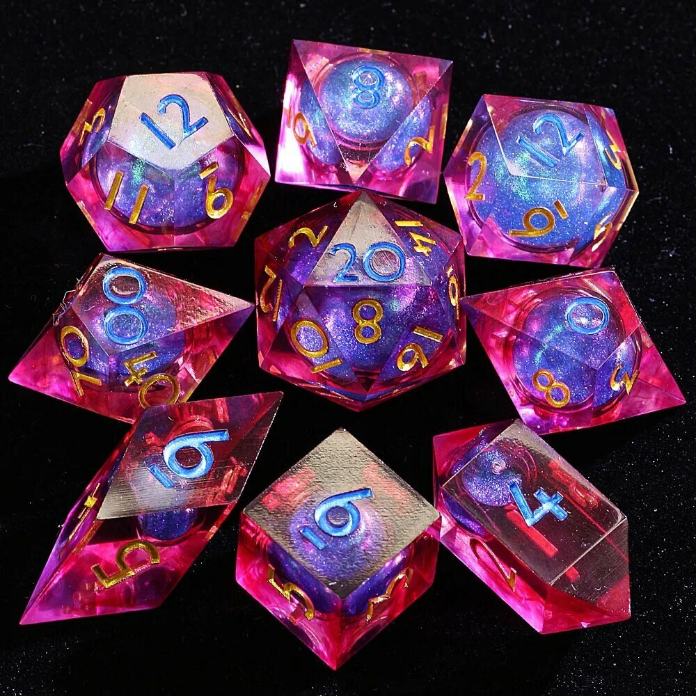 Наборы из 9 полиэдрических смоляных костей D&D с жидким ядром: Прилив Багрового Сердца Sets of Dice Dungeons & Dragons RPG