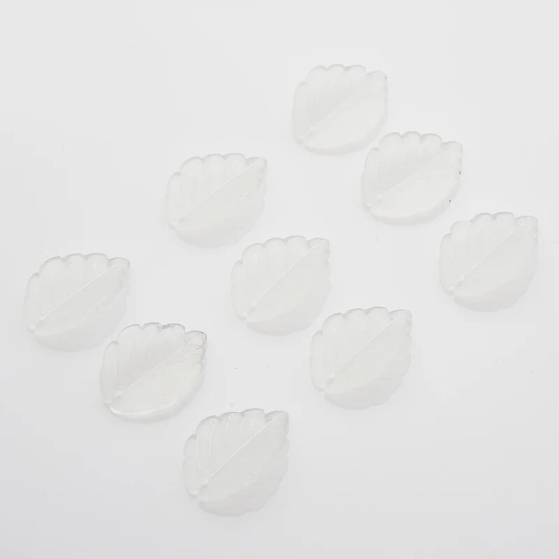 Бусины ZHUBI стеклянные листья 20 шт. Matte White