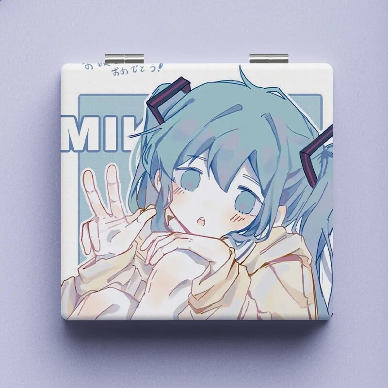 Маленькое зеркальце Hatsune Miku - это двустороннее складное двухмерное зеркало, которое можно носить с собой