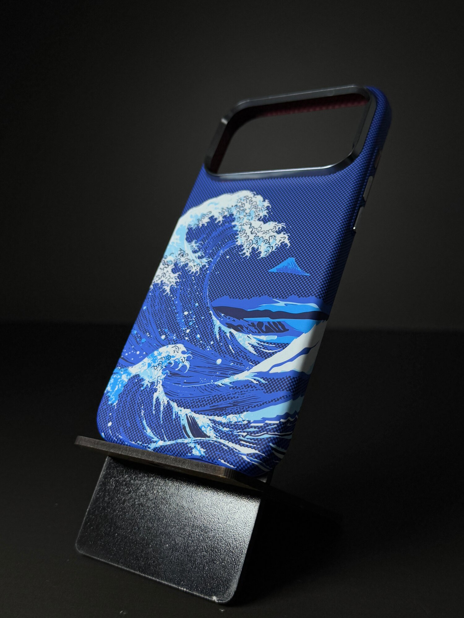 Чехол Айфон 17 Про Макс / чехол iPhone 17 Pro Max с MagSafe LUXO Life+, темно-синяя волна, карбоновый