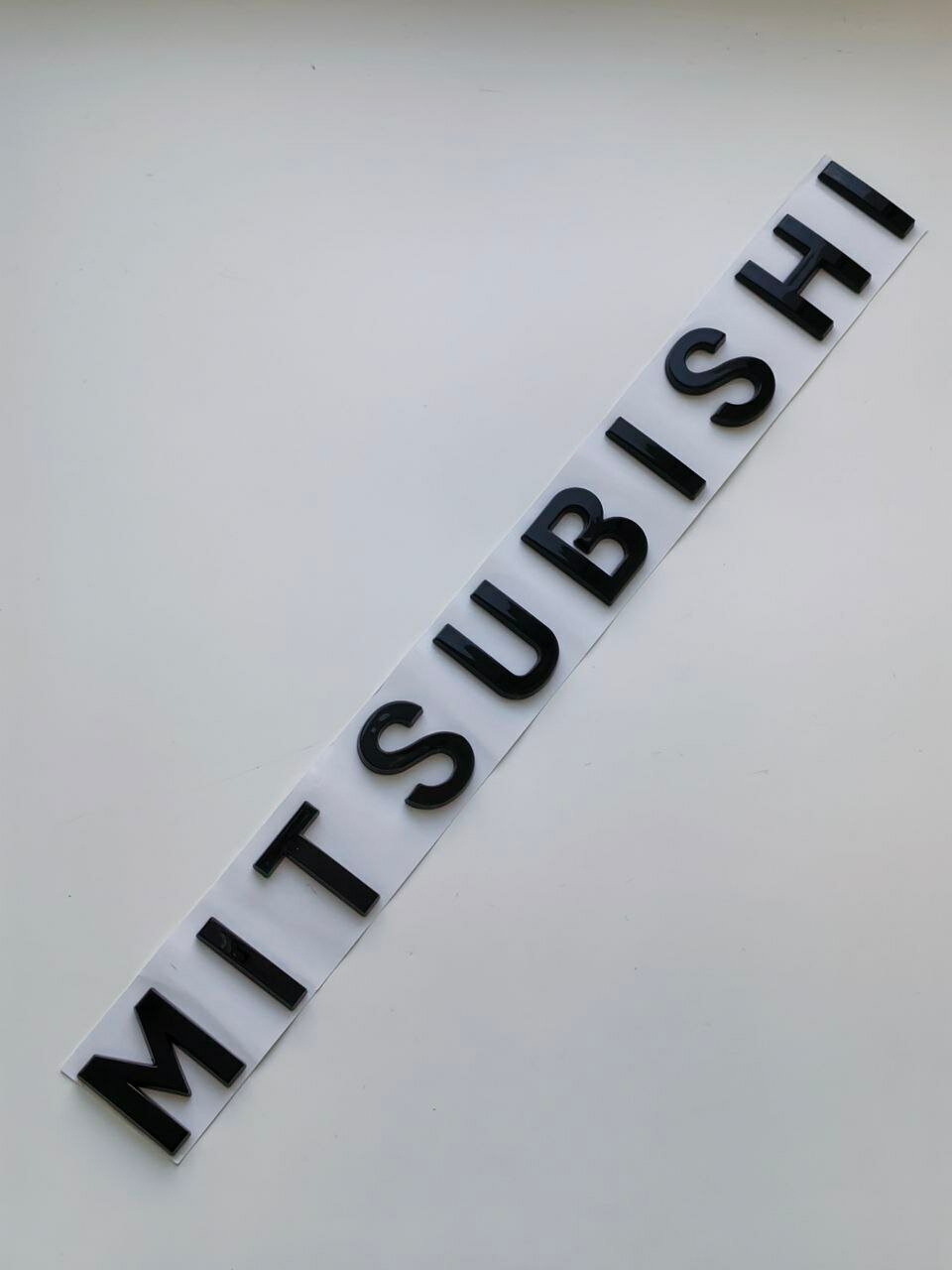 Надпись Mitsubishi 360*34 мм, шильдик, эмблема Митсубиси на автомобиль