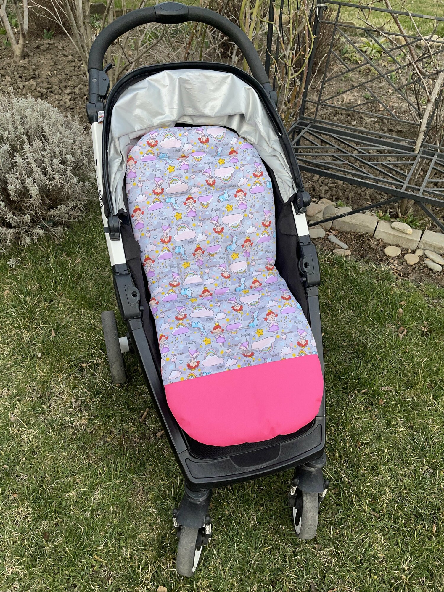 Матрасик в коляску прогулочную двусторонний весенний летний с креплением на коляску влагостойкий