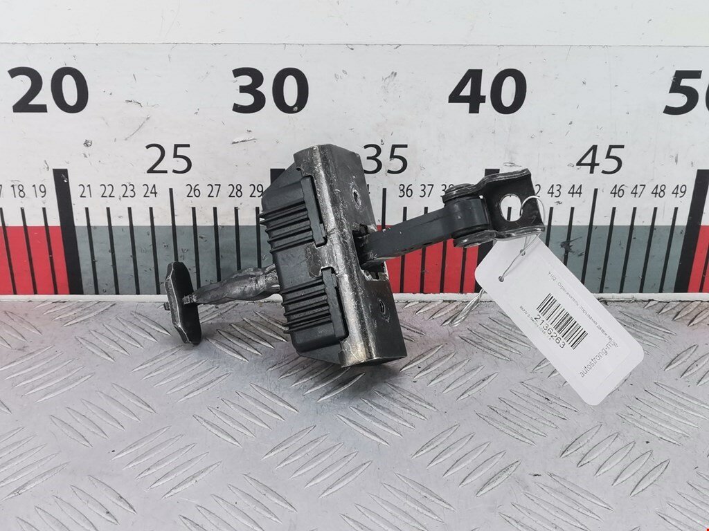 Ограничитель открывания двери передней BMW 3-Series (E46) 51218265545 арт. 2136263