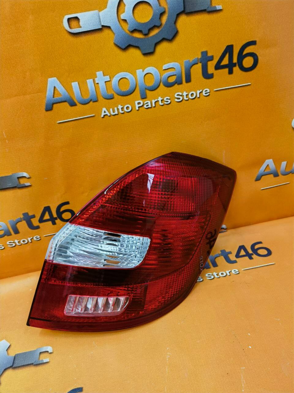 Фонарь задний правый Шкода Фабиа 2, Skoda Fabia 2. Аналог