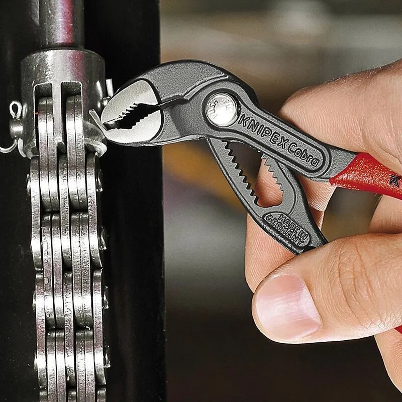 KNIPEX Cobra 87 01 125 5 дюймов плоскогубцы переставные для труб и гаек с двухкомпонентными рукоятками красного цвета — фото 1