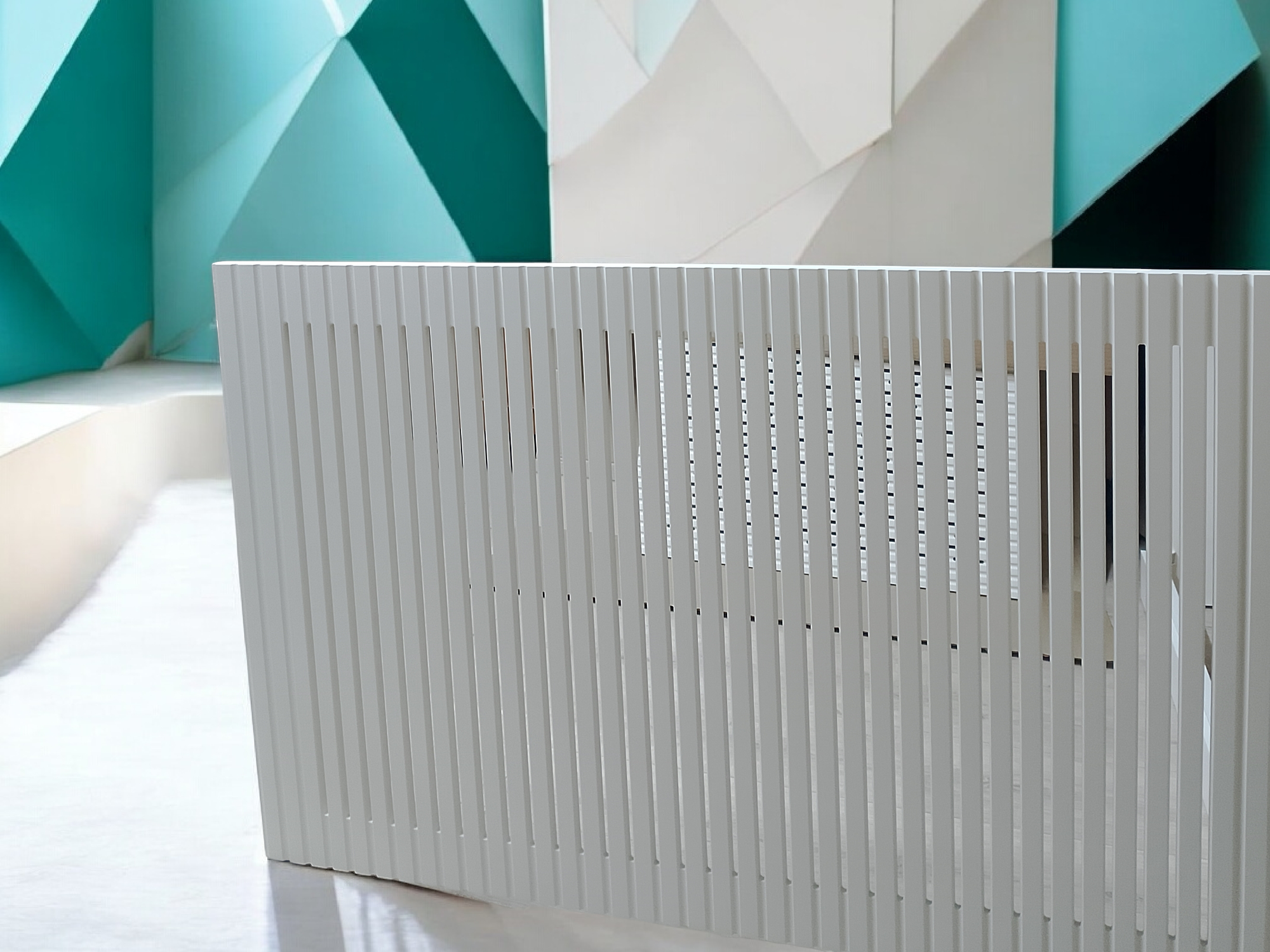 Панель тик экран материал МДФ толщиной 6мм с прорезным узором, эмаль цвет белый