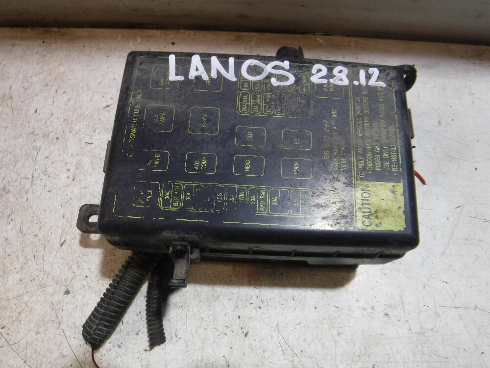 Блок предохранителей Chevrolet Lanos 96515292