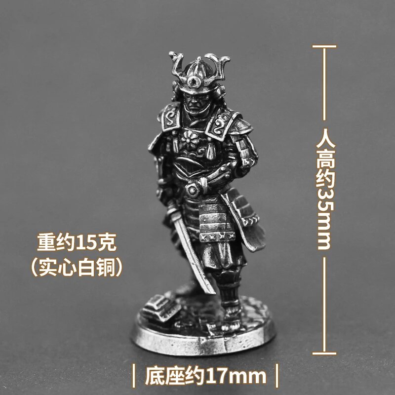 Миниатюра самурая из меди Retreat