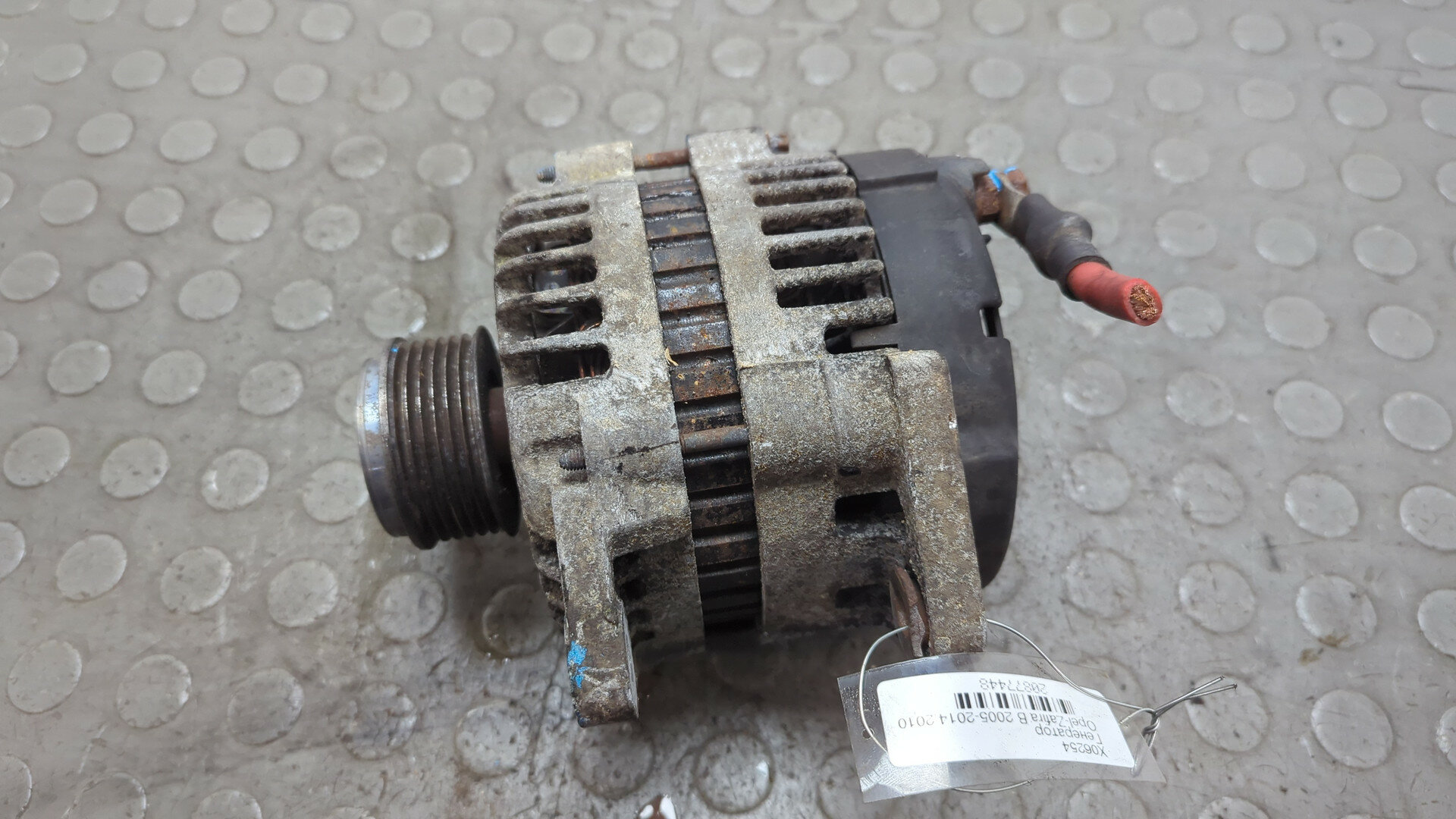 Генератор Opel Zafira B Б/У