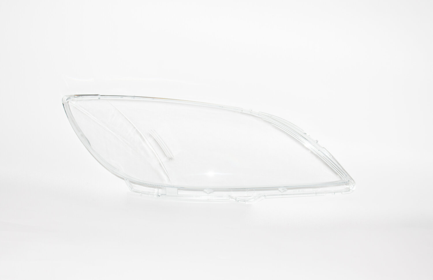 Стекло фары MAZDA 3 BK (2003-2009) хэтчбек (правое)