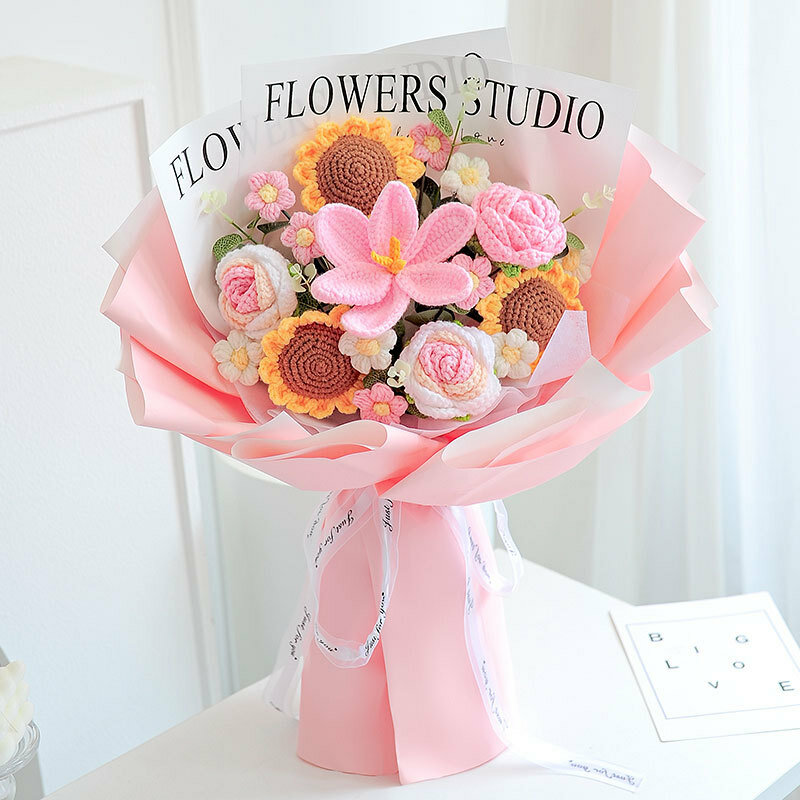 Большой вязаный букет роз, подарок ручной работы для одноклассников, на Новый год, День святого Валентина, день рождения, для подруги, для старших, Международный женский день или День богини.