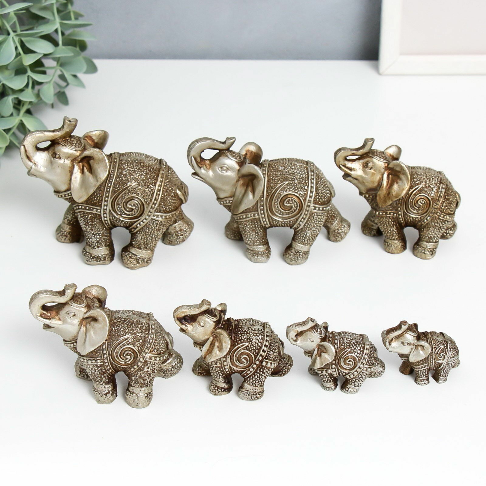 Набор фигурок полистоун "Слоны песочные", 7 шт, h=10; 9; 7.5; 7; 6.5; 6; 5 см