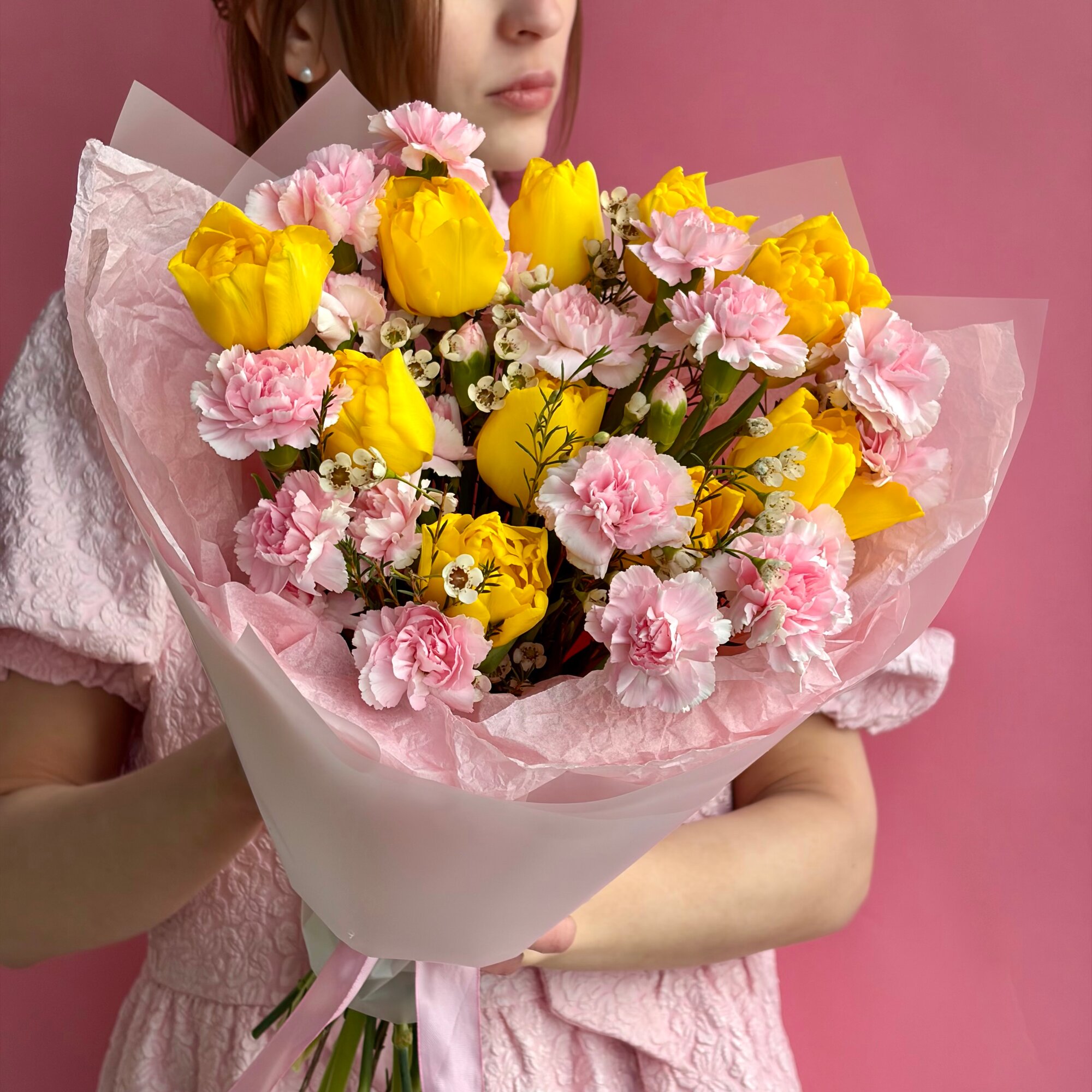 Букет с пионовидными тюльпанами розовый яркий желтый нежный букет