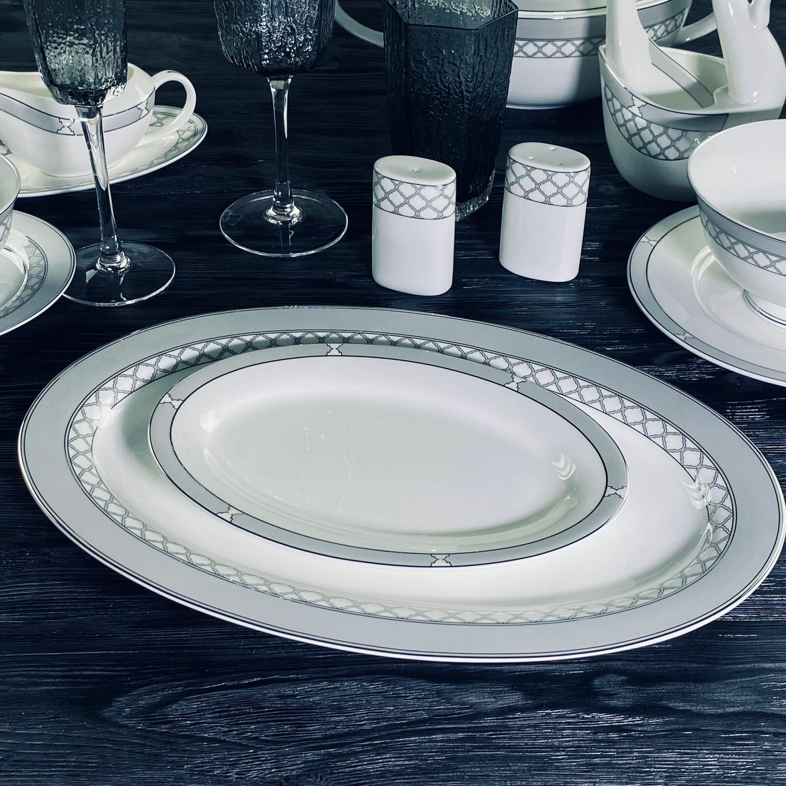 Овальное блюдо сервировочное 23 см версаль серебро в подарочной упаковке Костяной фарфор Lenardi, для подачи блюд и сервировки стола