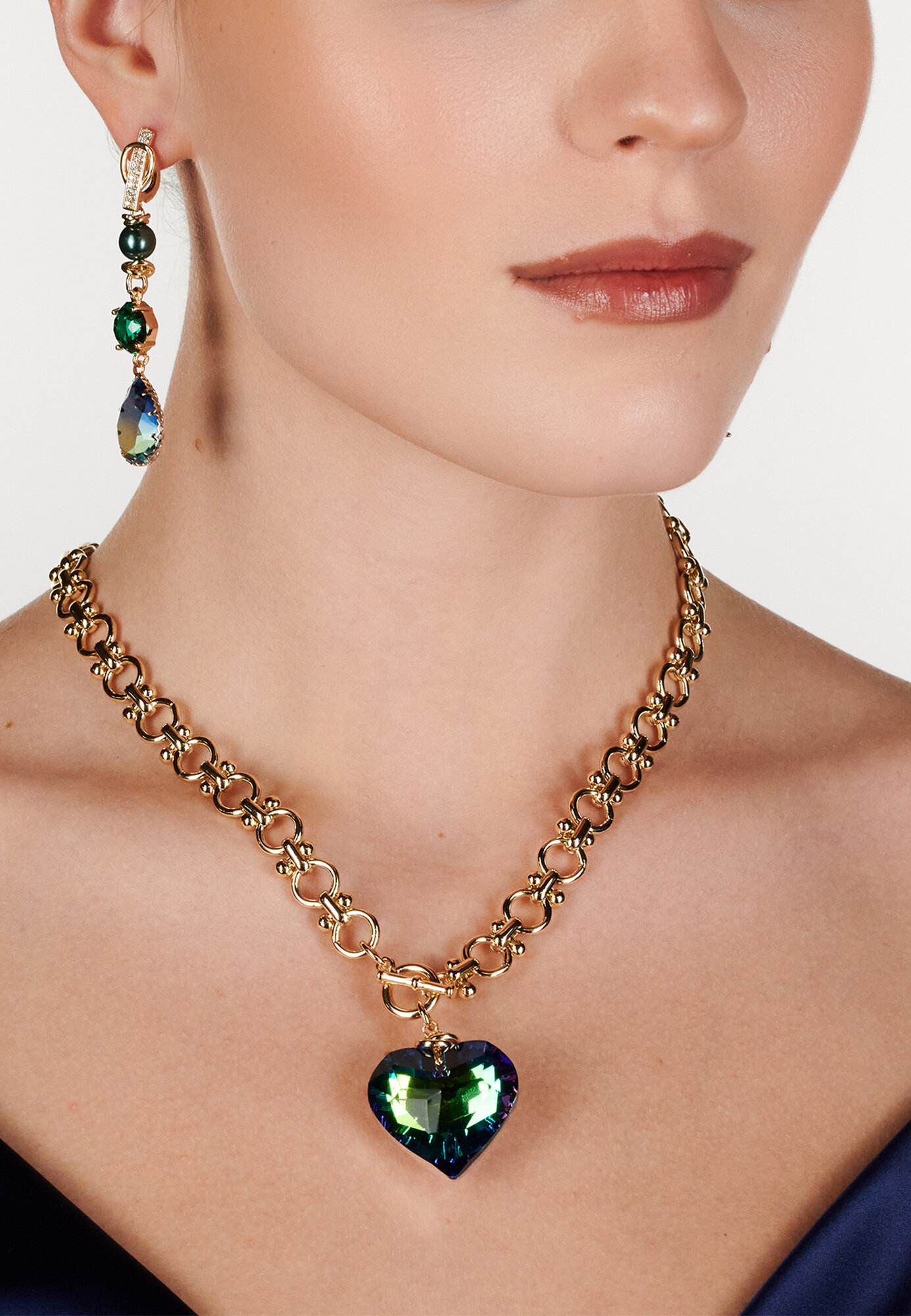 Колье, стекло