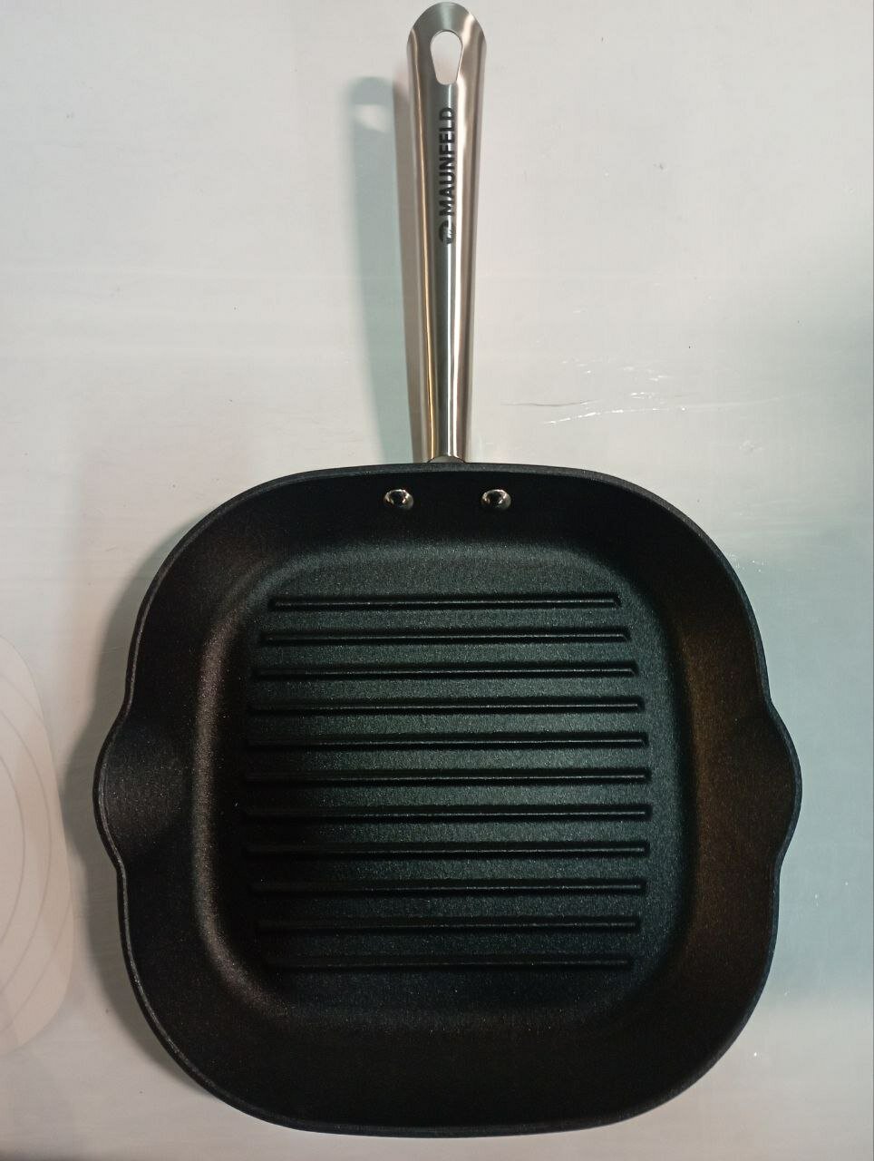 Сковорода-гриль MAUNFELD HOWARD MGP28LC15 из облегченного чугуна, 28х28 см