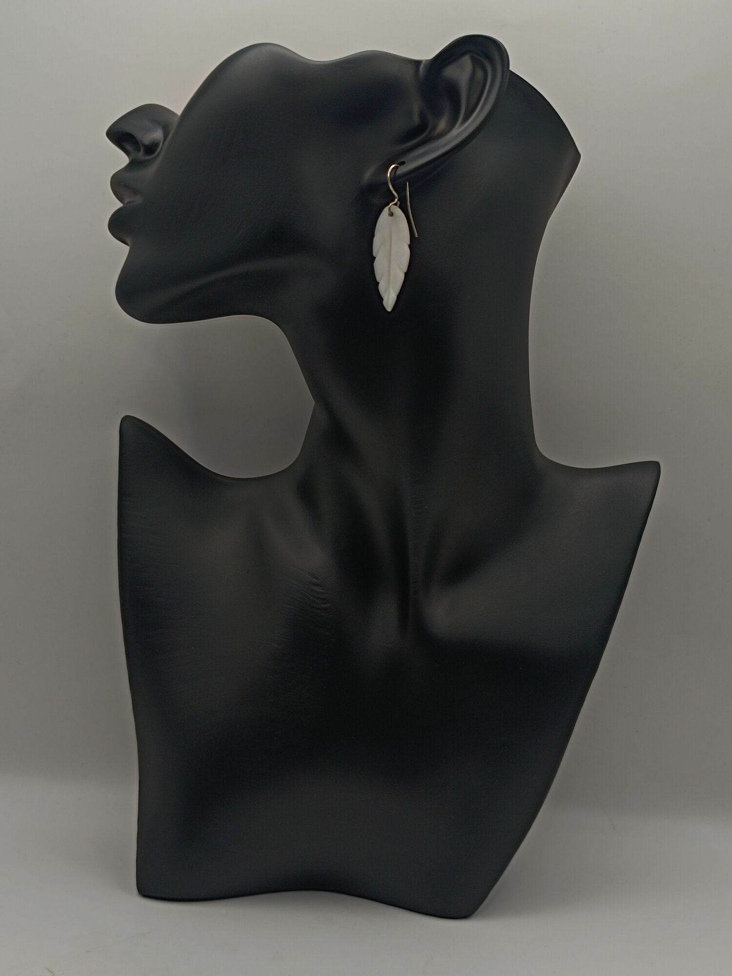 Винтажные серьги, мельхиор, перламутр.