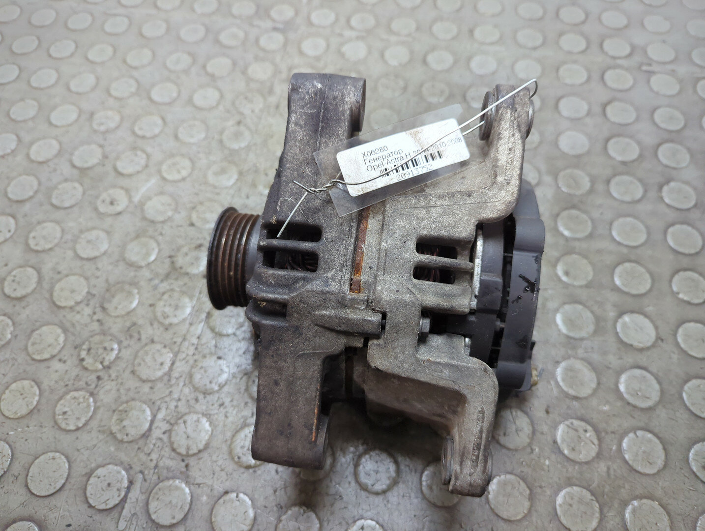 Генератор Opel Astra H Б/У