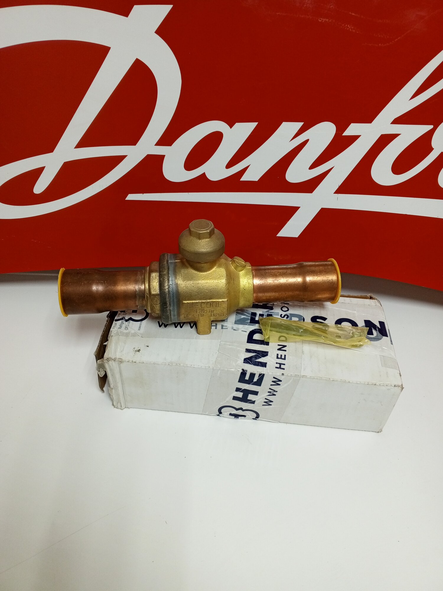 Вентиль шаровый 1 3/8" Becool BC-BV-138 (под пайку) Бренды Becool