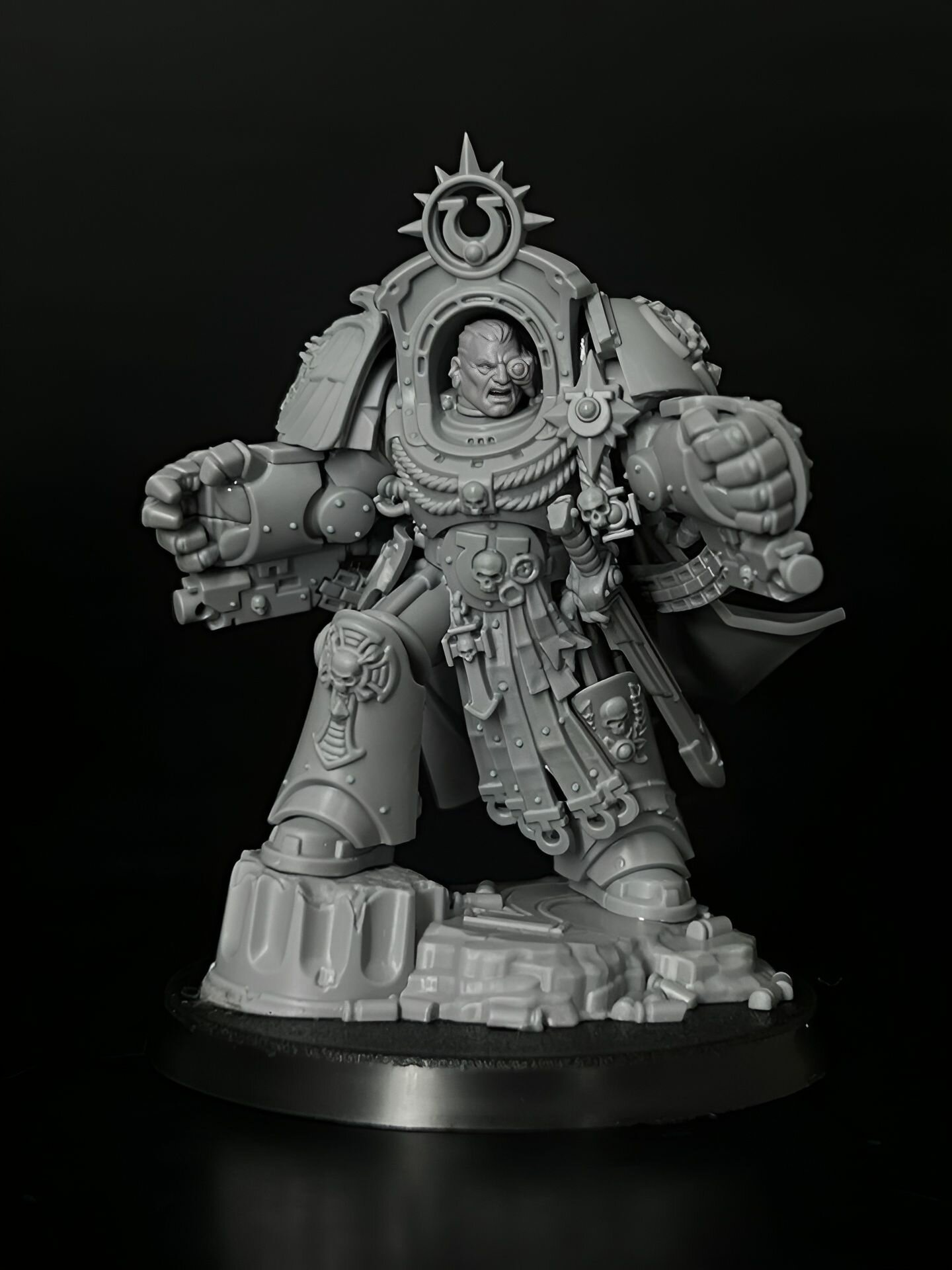 Марнеус Калгар в броне Антилоха. Миниатюра по вселенной warhammer40k Marneus Calgar