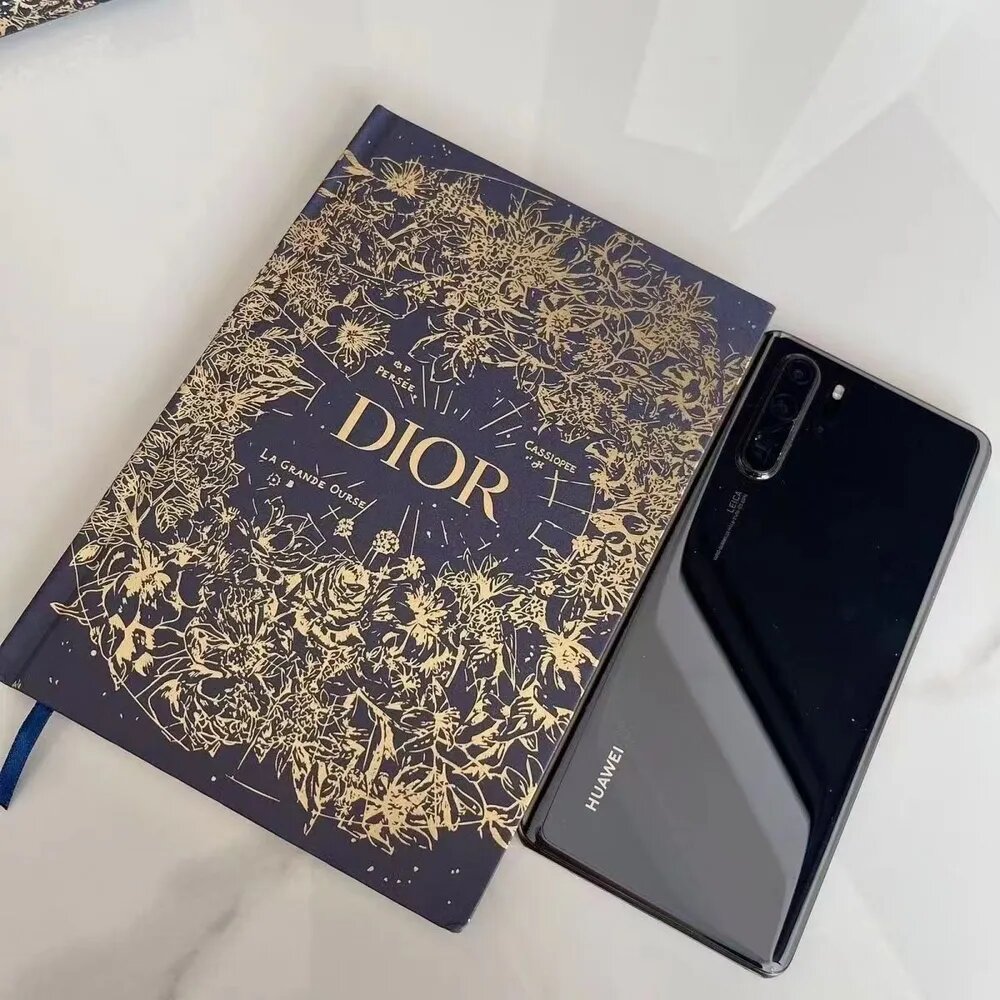 Блокнот DIOR A5 100 листов с золотым обрезом, ежедневник для записей, черный с золотом, закладка-лента — фото 1
