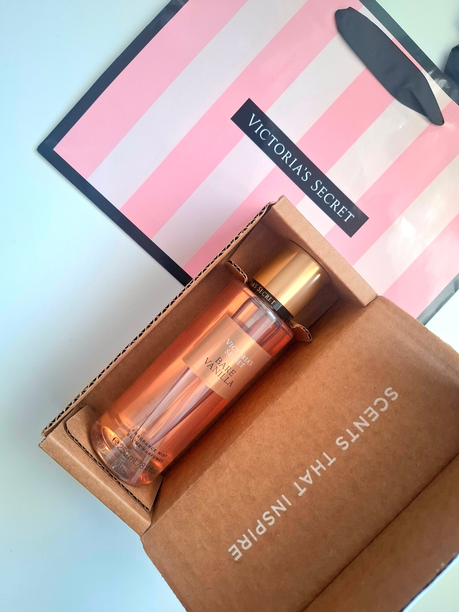 Парфюмированный мист для тела Victoria's Secret Bare Vanilla, гурманский аромат, 250мл