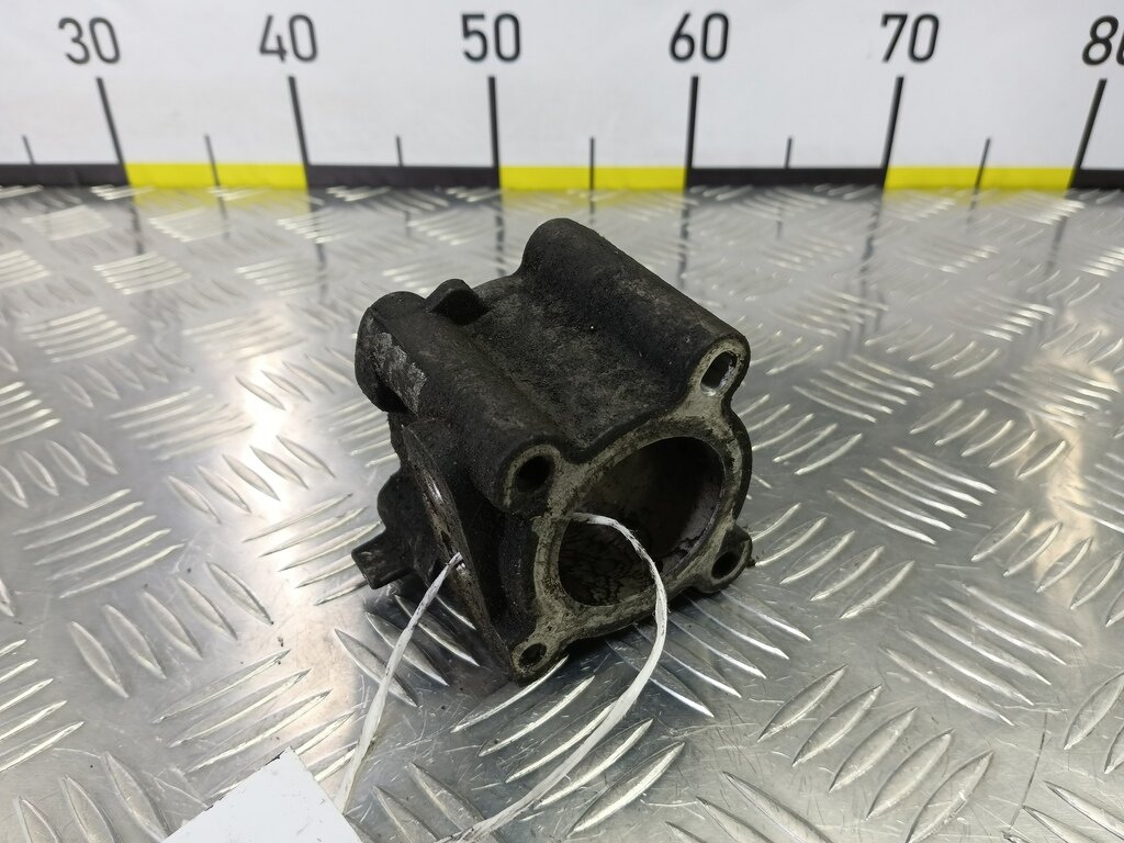 Фланец двигателя Б/У для Renault Master III (2010—2014) 8201001358