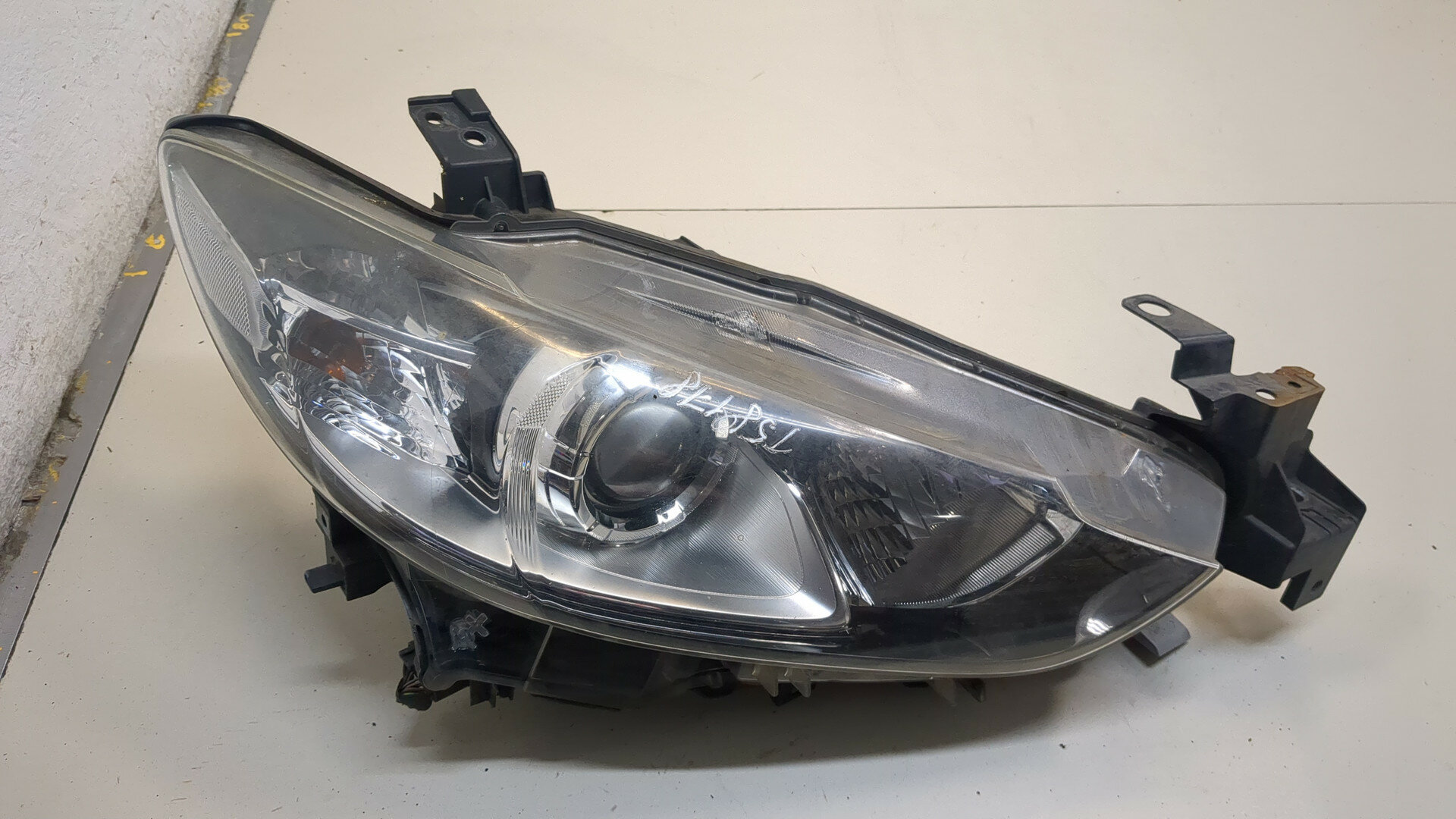 Фара (передняя) правая Mazda 6 (GJ) Б/У