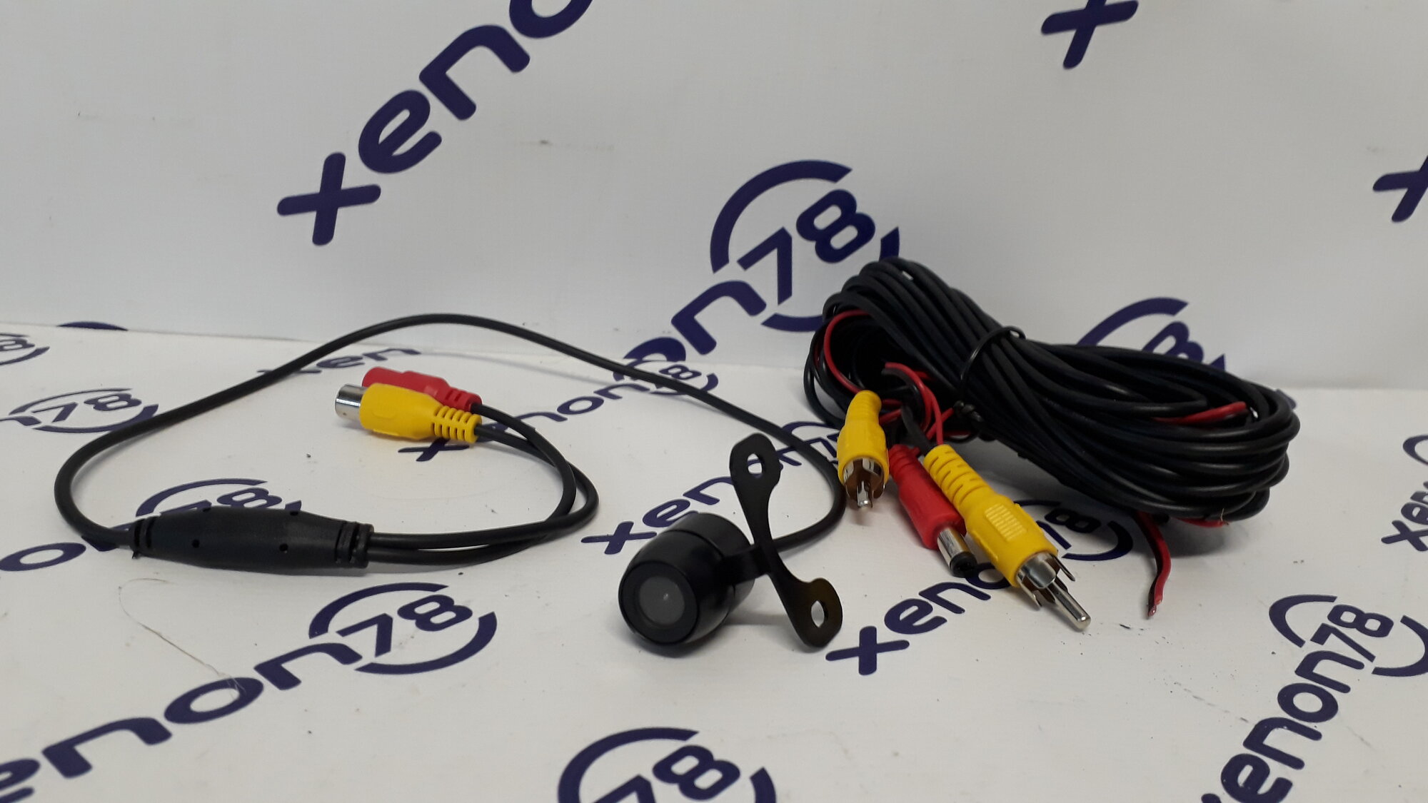 Универсальная камера заднего вида Eplutus CM-61 (бочка) 18.5 х 20 мм (12V) - 1 шт.