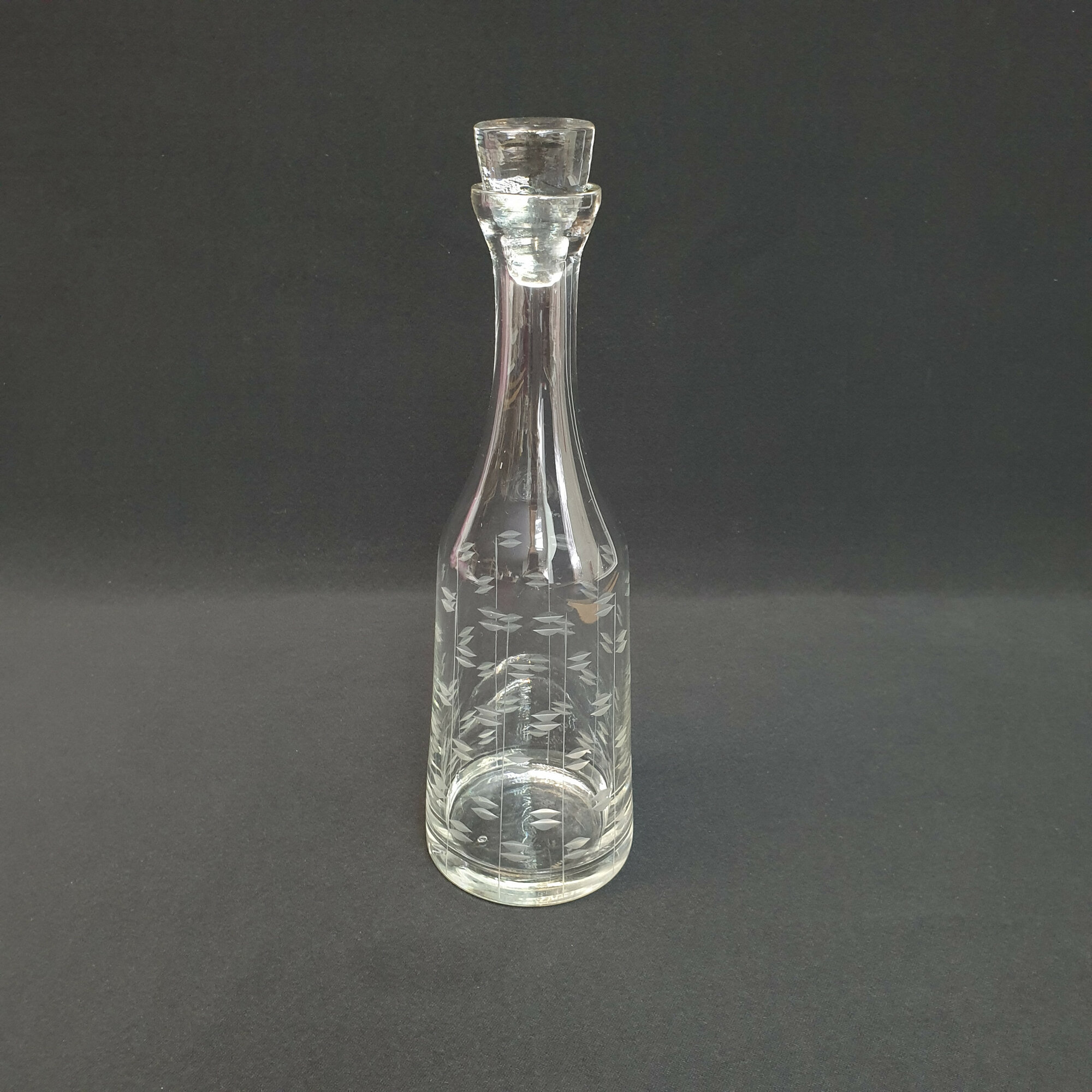 Винтажный штоф графин, стекло резка 0.7 л, СССР