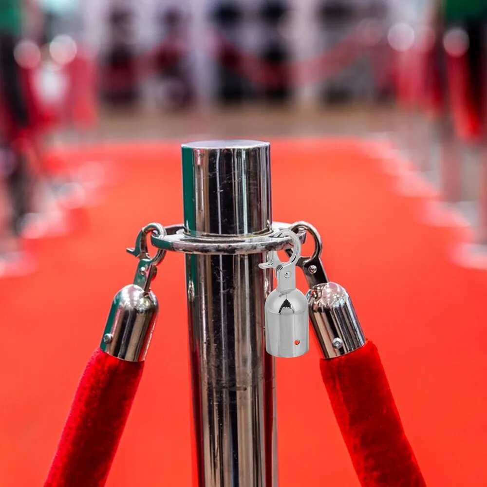 Набор металлических серебристых заглушек с крючками для ограждающих канатов дома