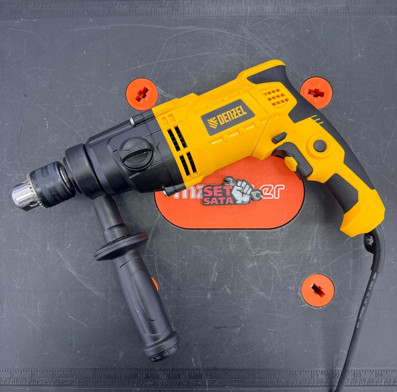 Дрель ударная Denzel IDD-1050-2, 1050Вт, 0-1200/0-3200 об/мин, 0-19200/0-51200 уд/мин, 2 скор.