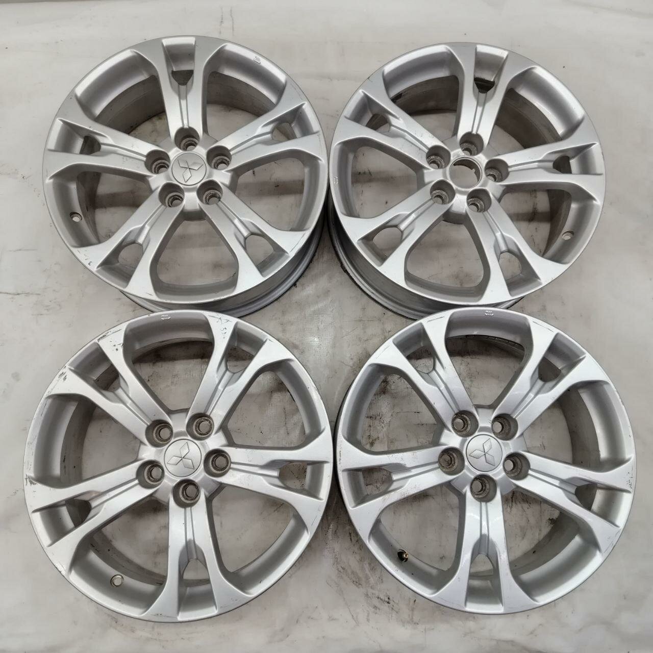 Колесные диски Mitsubishi 18x7 PCD 5x114.3 D67.1 ET38 (оригинал)