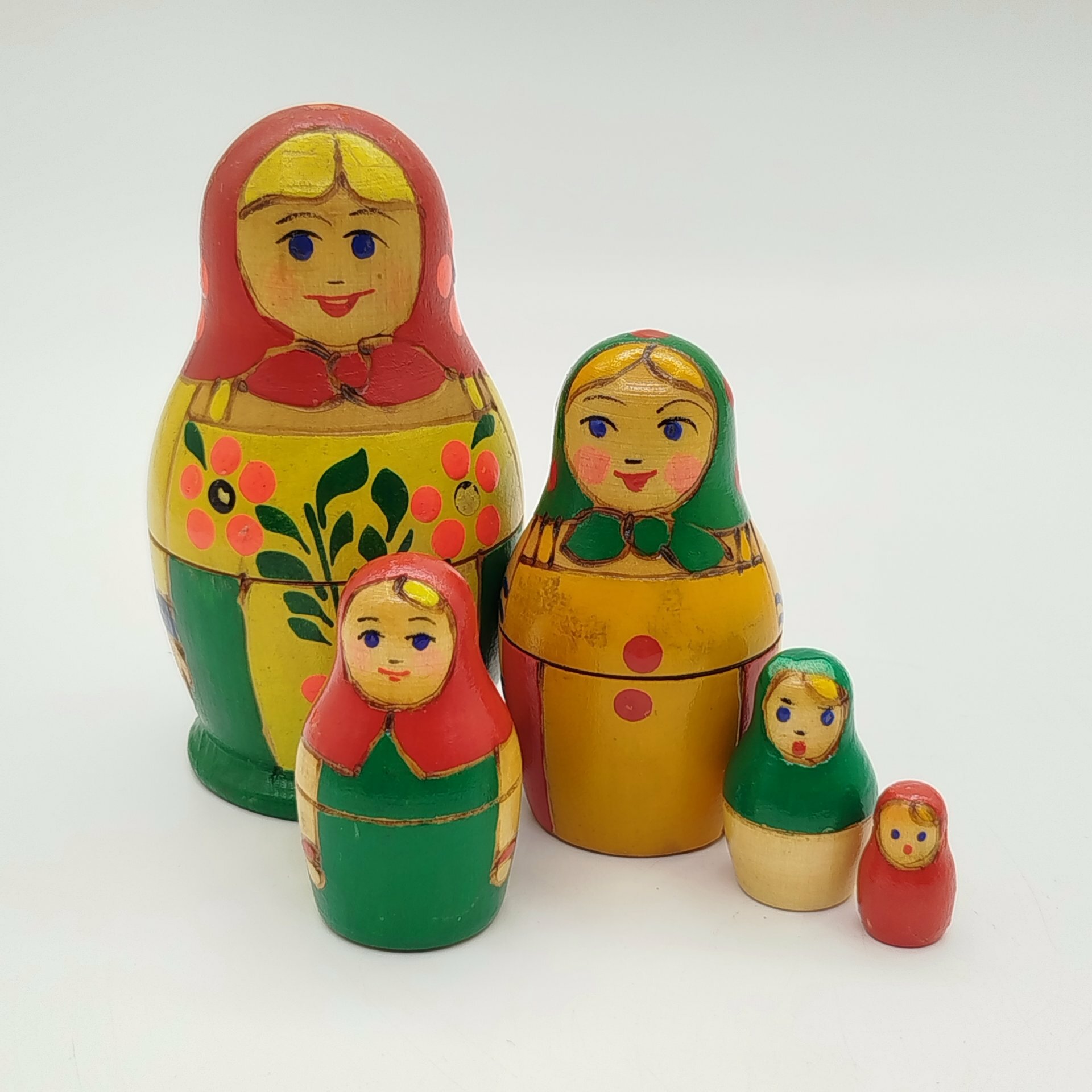 Игрушка сувенирная "Матрёшка" из пяти фигур (Олимпиада-80), дерево, резьба