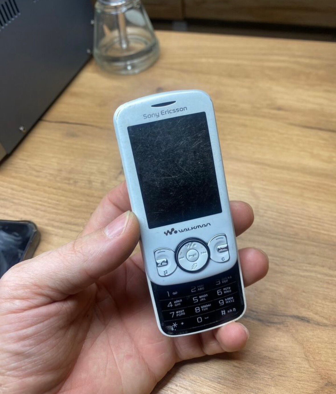 Sony Ericsson J100i — фото 1