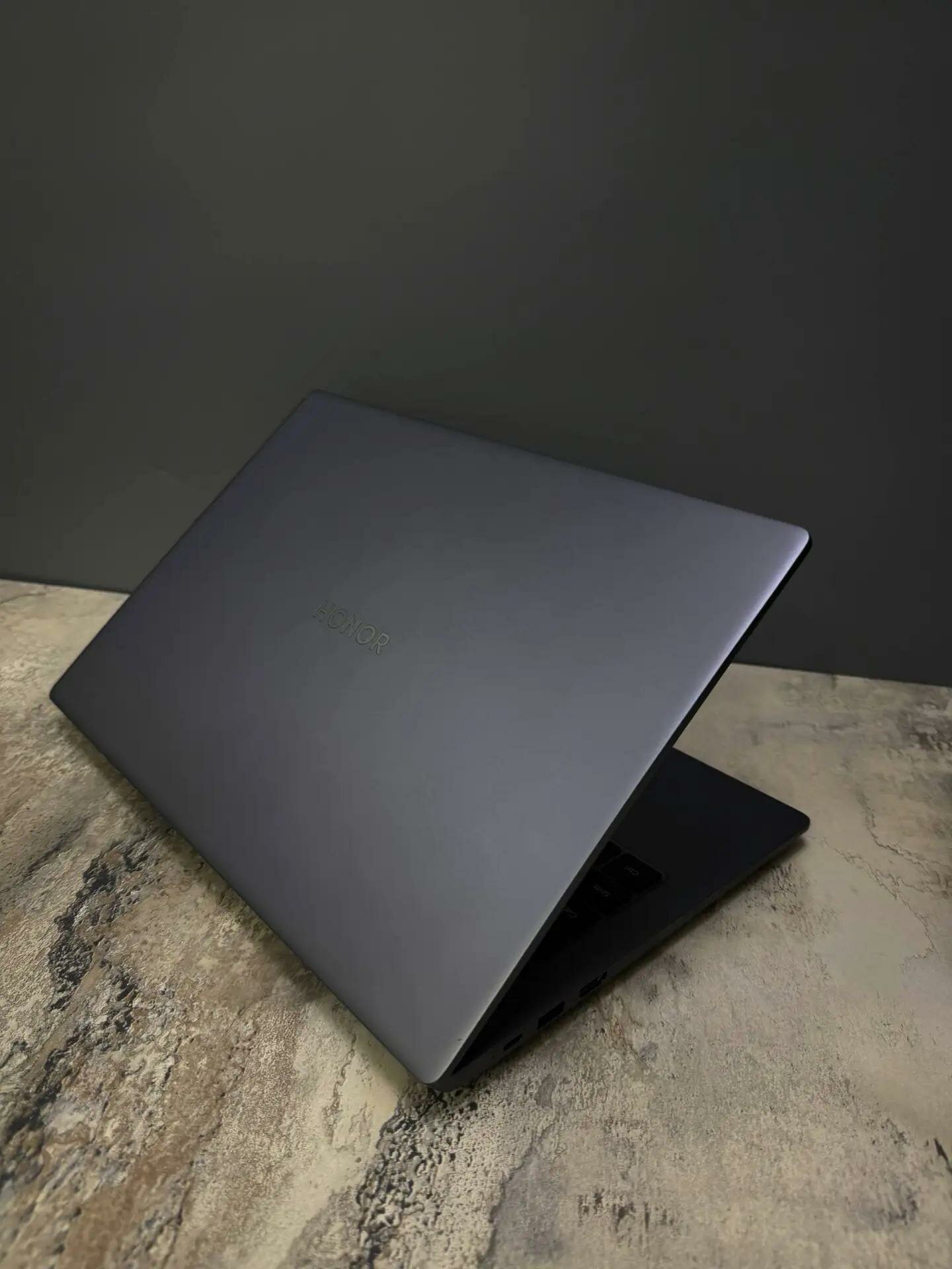 Ноутбук HONOR Magicbook X14/14, Honor Virtual Display Device Intel(r) UHD Graphics, 12th Gen Intel(r) Core(tm) i5-12450H, RAM 8ГБ/SSD 477 Windows 10 Home
