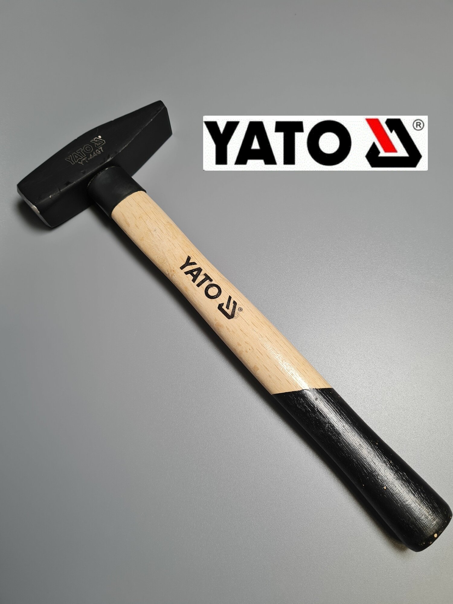 Молоток слесарный YATO YT-4497 800 г - DIN 1041