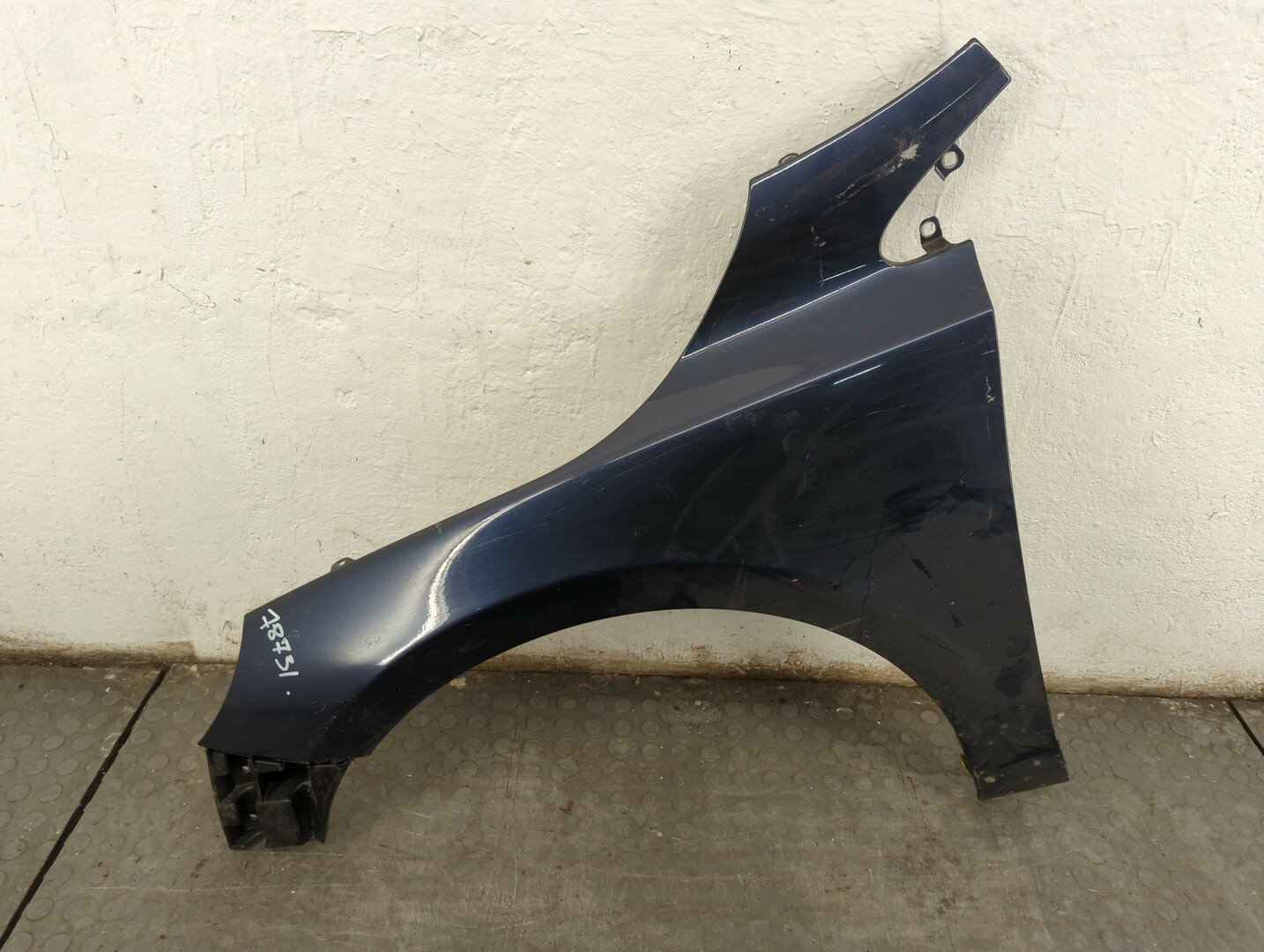 Крыло левое переднее Volvo V40 Б/У